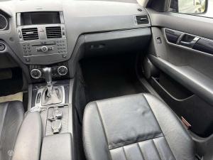 Black Mercedes-Benz C 200 2011 in Panevezys, with an engine capacity of 2.14 L and mileage of 273 thousand km for 4900 €, photo 16 on AUTOMOTO.COM.LV