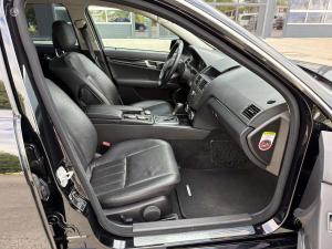 Black Mercedes-Benz C 200 2011 in Panevezys, with an engine capacity of 2.14 L and mileage of 273 thousand km for 4900 €, photo 18 on AUTOMOTO.COM.LV