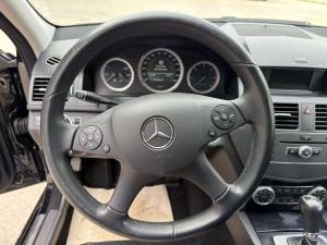 Black Mercedes-Benz C 200 2011 in Panevezys, with an engine capacity of 2.14 L and mileage of 273 thousand km for 4900 €, photo 21 on AUTOMOTO.COM.LV