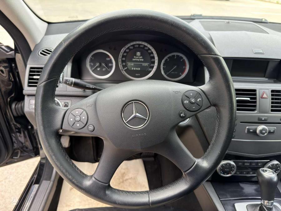 Black Mercedes-Benz C 200 2011 in Panevezys, with an engine capacity of 2.14 L and mileage of 273 thousand km for 4900 €, photo 21 on AUTOMOTO.COM.LV