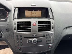 Black Mercedes-Benz C 200 2011 in Panevezys, with an engine capacity of 2.14 L and mileage of 273 thousand km for 4900 €, photo 26 on AUTOMOTO.COM.LV