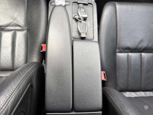 Black Mercedes-Benz C 200 2011 in Panevezys, with an engine capacity of 2.14 L and mileage of 273 thousand km for 4900 €, photo 28 on AUTOMOTO.COM.LV