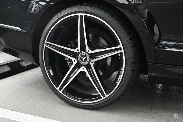Melns Mercedes-Benz C 200 2011 Viļņa, ar dzinēja tilpumu 2.14 L un nobraukumu 266 tūkst. km par 8400 €, foto 3 vietnē AUTOMOTO.COM.LV