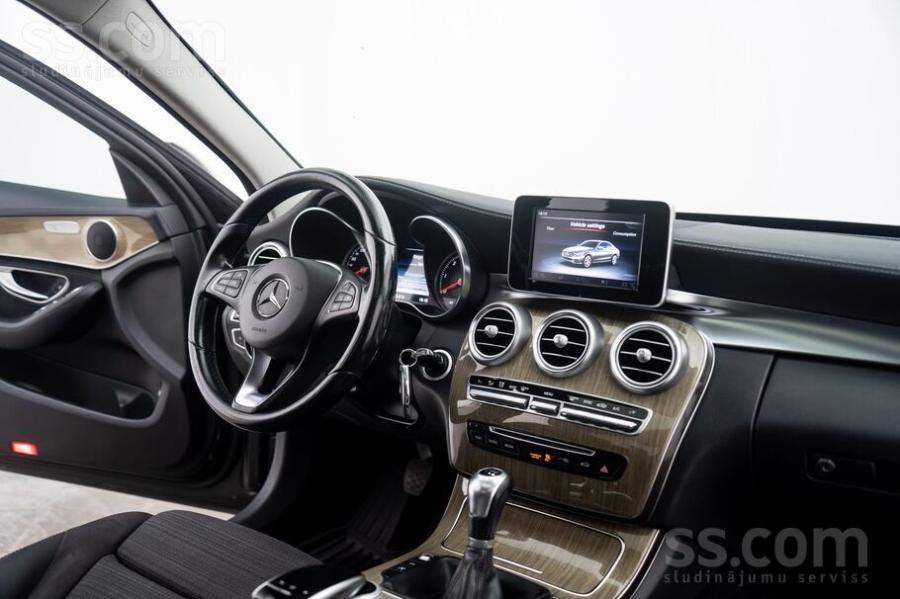 Melns Mercedes-Benz C 200 2014 Tallina, ar dzinēja tilpumu 1.60 L un nobraukumu 302 tūkst. km par 9998 €, foto 14 vietnē AUTOMOTO.COM.LV