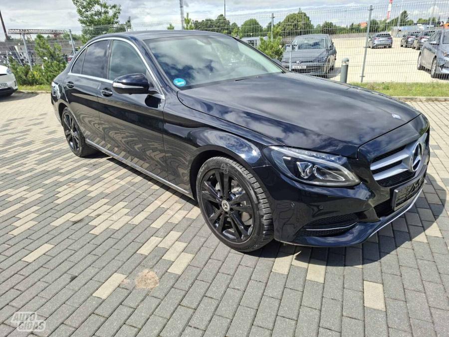 Melns Mercedes-Benz C 200 2015 Šauļi, ar dzinēja tilpumu 1.60 L un nobraukumu 236 tūkst. km par 9900 €, foto 1 vietnē AUTOMOTO.COM.LV