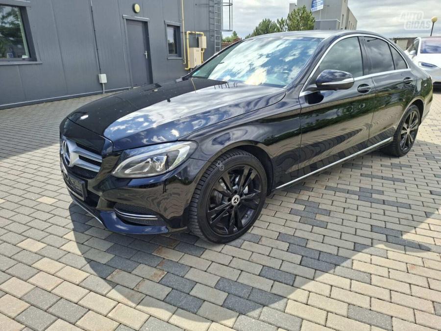 Melns Mercedes-Benz C 200 2015 Šauļi, ar dzinēja tilpumu 1.60 L un nobraukumu 236 tūkst. km par 9900 €, foto 3 vietnē AUTOMOTO.COM.LV