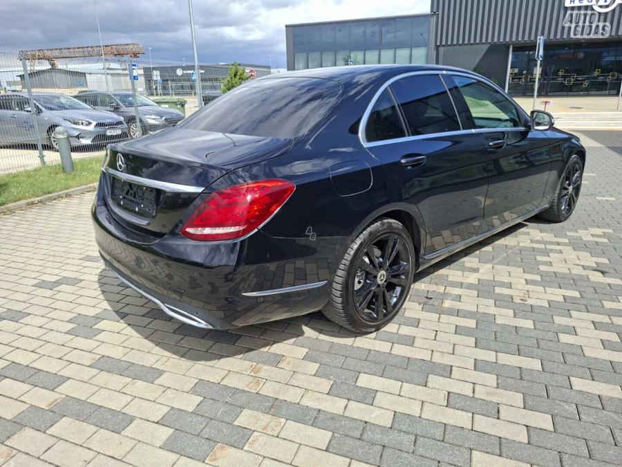 Melns Mercedes-Benz C 200 2015 Šauļi, ar dzinēja tilpumu 1.60 L un nobraukumu 236 tūkst. km par 9900 €, foto 4 vietnē AUTOMOTO.COM.LV