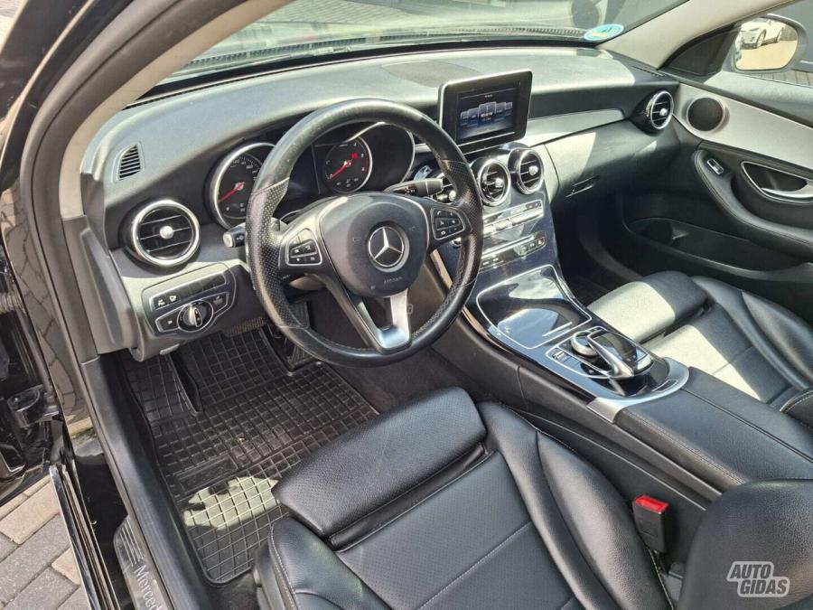 Melns Mercedes-Benz C 200 2015 Šauļi, ar dzinēja tilpumu 1.60 L un nobraukumu 236 tūkst. km par 9900 €, foto 9 vietnē AUTOMOTO.COM.LV