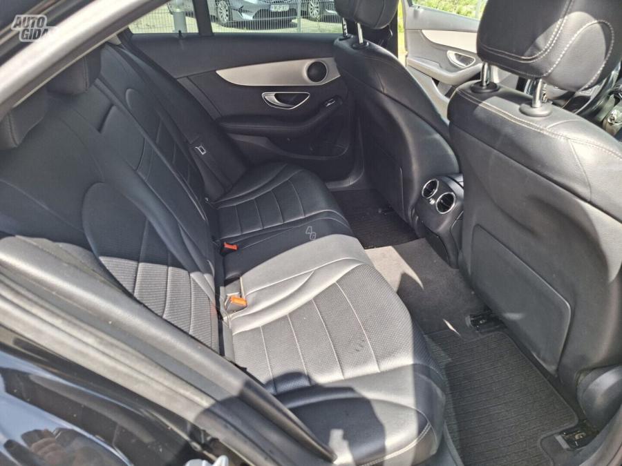 Melns Mercedes-Benz C 200 2015 Šauļi, ar dzinēja tilpumu 1.60 L un nobraukumu 236 tūkst. km par 9900 €, foto 12 vietnē AUTOMOTO.COM.LV