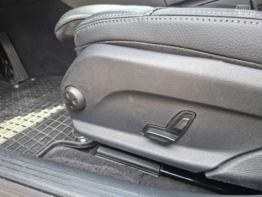 Melns Mercedes-Benz C 200 2015 Šauļi, ar dzinēja tilpumu 1.60 L un nobraukumu 236 tūkst. km par 9900 €, foto 18 vietnē AUTOMOTO.COM.LV