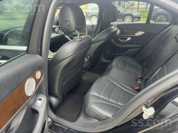 Black Mercedes-Benz C 200 2015 in Riga, with an engine capacity of 1.60 L and mileage of 239 thousand km for 13200 €, photo 10 on AUTOMOTO.COM.LV