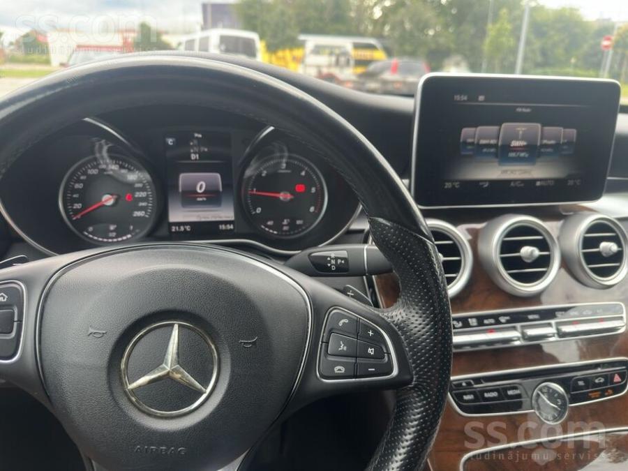 Черный Мерседес Ц 200 2015 в Рига, объемом двигателя 1.60 л и пробегом 239 тыс. км за 13200 €, фото 13 на AUTOMOTO.COM.LV