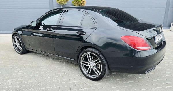 Black Mercedes-Benz C 200 2017 in Siauliai, with an engine capacity of 1.99 L and mileage of 73 thousand km for 19500 €, photo 10 on AUTOMOTO.COM.LV