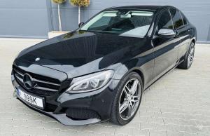 Black Mercedes-Benz C 200 2017 in Siauliai, with an engine capacity of 1.99 L and mileage of 73 thousand km for 19500 €, photo 5 on AUTOMOTO.COM.LV