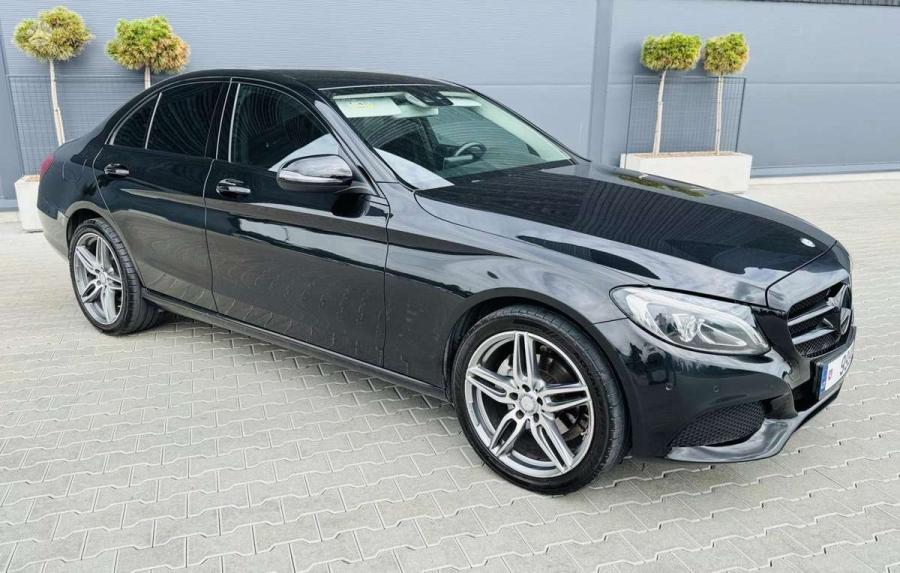 Black Mercedes-Benz C 200 2017 in Siauliai, with an engine capacity of 1.99 L and mileage of 73 thousand km for 19500 €, photo 21 on AUTOMOTO.COM.LV