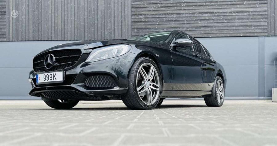 Black Mercedes-Benz C 200 2017 in Siauliai, with an engine capacity of 1.99 L and mileage of 73 thousand km for 19500 €, photo 26 on AUTOMOTO.COM.LV