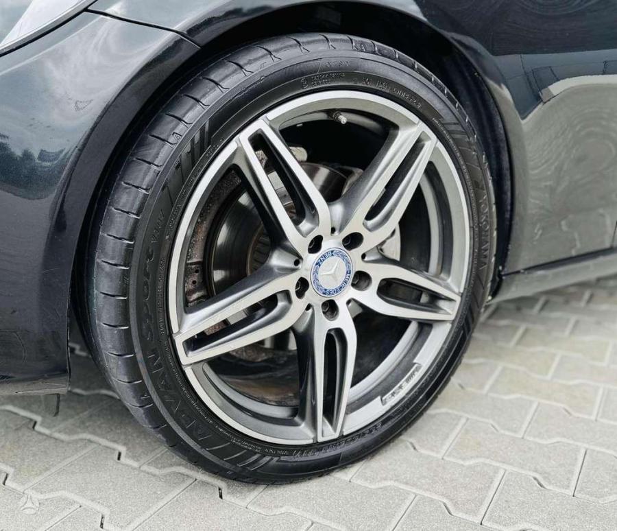 Black Mercedes-Benz C 200 2017 in Siauliai, with an engine capacity of 1.99 L and mileage of 73 thousand km for 19500 €, photo 30 on AUTOMOTO.COM.LV