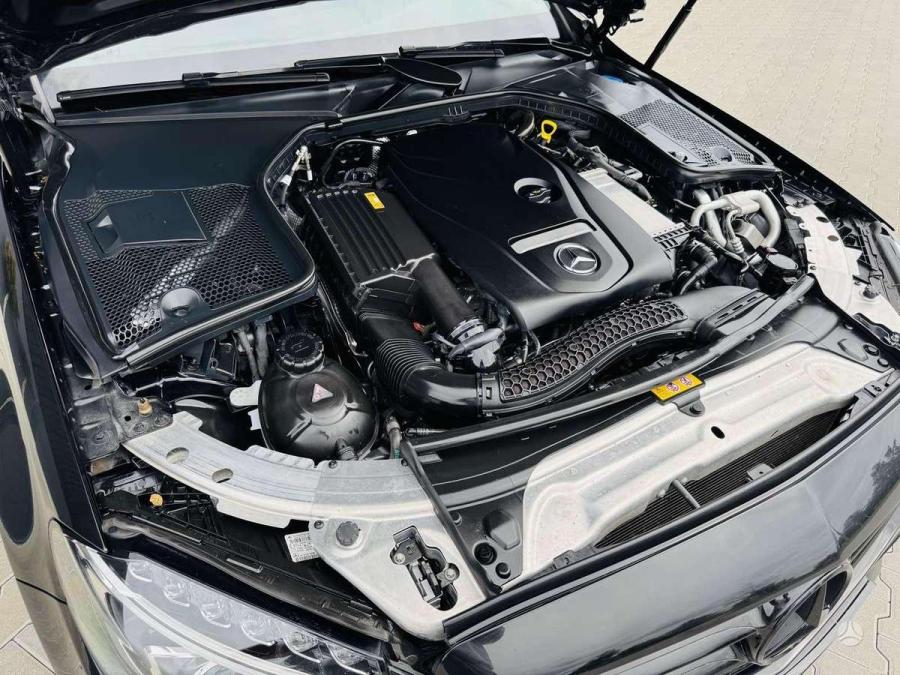 Black Mercedes-Benz C 200 2017 in Siauliai, with an engine capacity of 1.99 L and mileage of 73 thousand km for 19500 €, photo 33 on AUTOMOTO.COM.LV