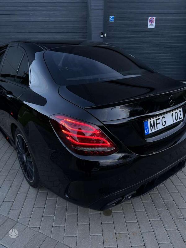 Black Mercedes-Benz C 200 2017 in Kaunas, with an engine capacity of 1.99 L and mileage of 210 thousand km for 17800 €, photo 7 on AUTOMOTO.COM.LV