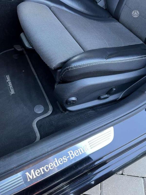 Black Mercedes-Benz C 200 2017 in Kaunas, with an engine capacity of 1.99 L and mileage of 210 thousand km for 17800 €, photo 10 on AUTOMOTO.COM.LV