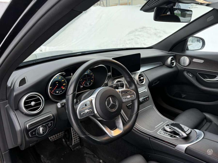 Melns Mercedes-Benz C 200 2019 Viļņa, ar dzinēja tilpumu 1.50 L un nobraukumu 110 tūkst. km par 22900 €, foto 13 vietnē AUTOMOTO.COM.LV