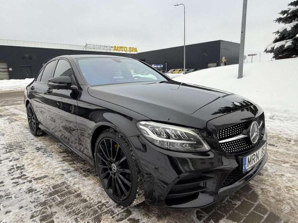 Melns Mercedes-Benz C 200 2019 Viļņa, ar dzinēja tilpumu 1.50 L un nobraukumu 110 tūkst. km par 22800 €, foto 2 vietnē AUTOMOTO.COM.LV