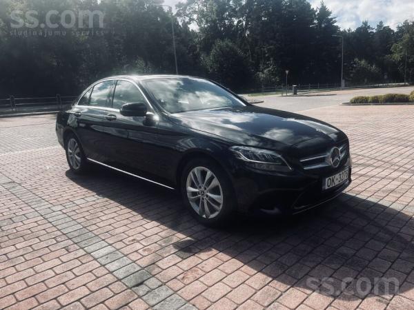 Мерседес Ц 200 2019 в Вентспилс на AUTOMOTO.COM.LV Черный Мерседес Ц 200 2019 в Вентспилс, объемом двигателя 1.60 л и пробегом 158 тыс. км за 18500 €, фото 3 на AUTOMOTO.COM.LV