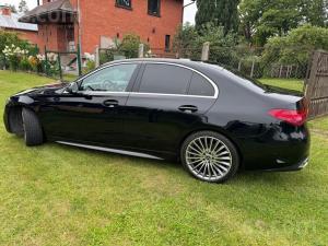Melns Mercedes-Benz C 200 2022 Rīga, ar dzinēja tilpumu 1.50 L un nobraukumu 85 tūkst. km par 39500 €, foto  vietnē AUTOMOTO.COM.LV