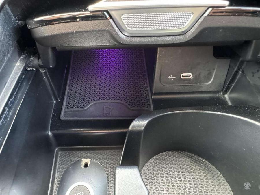 Black Mercedes-Benz C 200 2023 in Kaunas, with an engine capacity of 1.50 L and mileage of 43 thousand km for 28600 €, photo 29 on AUTOMOTO.COM.LV