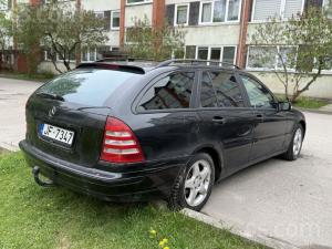 Black Mercedes-Benz C 200 2003 in Kuldiga, with an engine capacity of 2.20 L and mileage of 600 thousand km for 570 €, photo 4 on AUTOMOTO.COM.LV