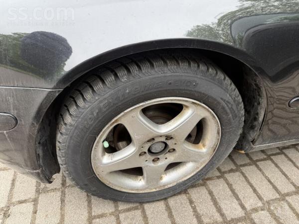 Black Mercedes-Benz C 200 2003 in Kuldiga, with an engine capacity of 2.20 L and mileage of 600 thousand km for 570 €, photo 8 on AUTOMOTO.COM.LV