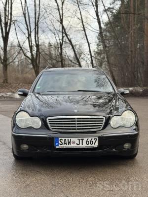Melns Mercedes-Benz C 200 2004 Rīga, ar dzinēja tilpumu 1.80 L un nobraukumu 0 tūkst. km par 2290 €, foto  vietnē AUTOMOTO.COM.LV