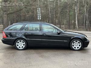Черный Мерседес Ц 200 2004 в Рига, объемом двигателя 1.80 л и пробегом 0 тыс. км за 2290 €, фото 5 на AUTOMOTO.COM.LV