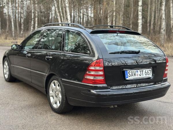 Черный Мерседес Ц 200 2004 в Рига, объемом двигателя 1.80 л и пробегом 0 тыс. км за 2290 €, фото 6 на AUTOMOTO.COM.LV