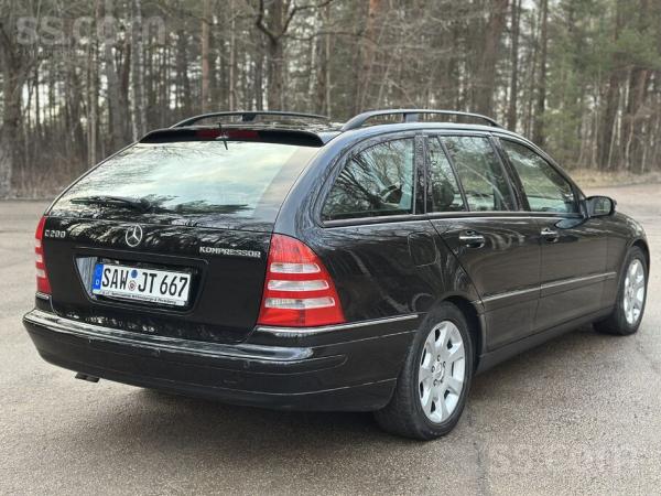 Черный Мерседес Ц 200 2004 в Рига, объемом двигателя 1.80 л и пробегом 0 тыс. км за 2290 €, фото 7 на AUTOMOTO.COM.LV