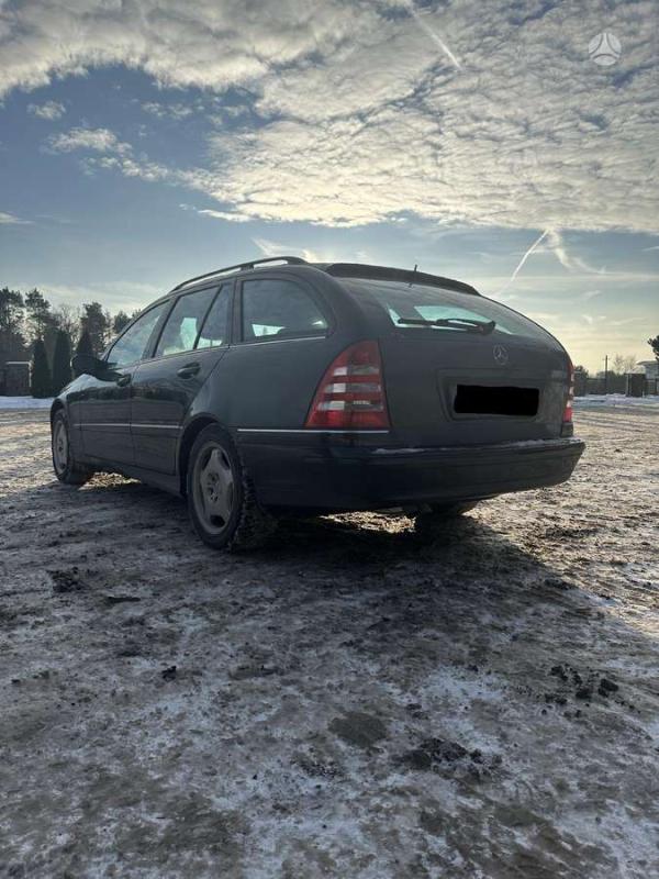 Melns Mercedes-Benz C 200 2005 Alīta, ar dzinēja tilpumu 1.80 L un nobraukumu 186 tūkst. km par 2400 €, foto 11 vietnē AUTOMOTO.COM.LV