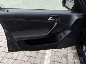 Black Mercedes-Benz C 200 2005 in Riga, with an engine capacity of 2.00 L and mileage of 499 thousand km for 1650 €, photo 11 on AUTOMOTO.COM.LV