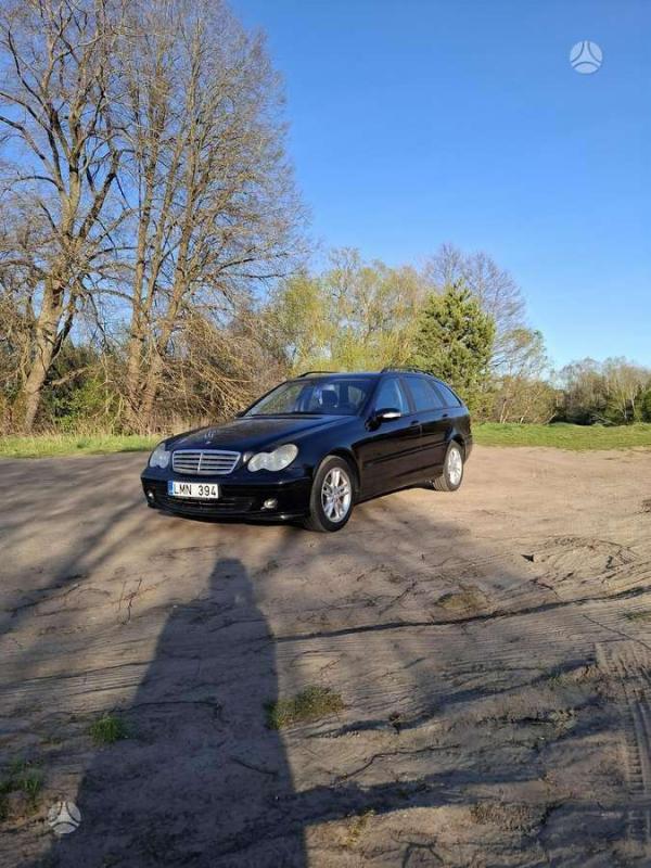 Melns Mercedes-Benz C 200 2006 Druskininkai, ar dzinēja tilpumu 2.15 L un nobraukumu 311 tūkst. km par 2500 €, foto 1 vietnē AUTOMOTO.COM.LV