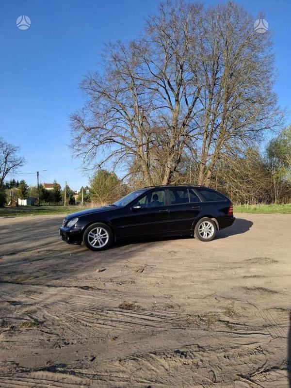 Melns Mercedes-Benz C 200 2006 Druskininkai, ar dzinēja tilpumu 2.15 L un nobraukumu 311 tūkst. km par 2500 €, foto 4 vietnē AUTOMOTO.COM.LV