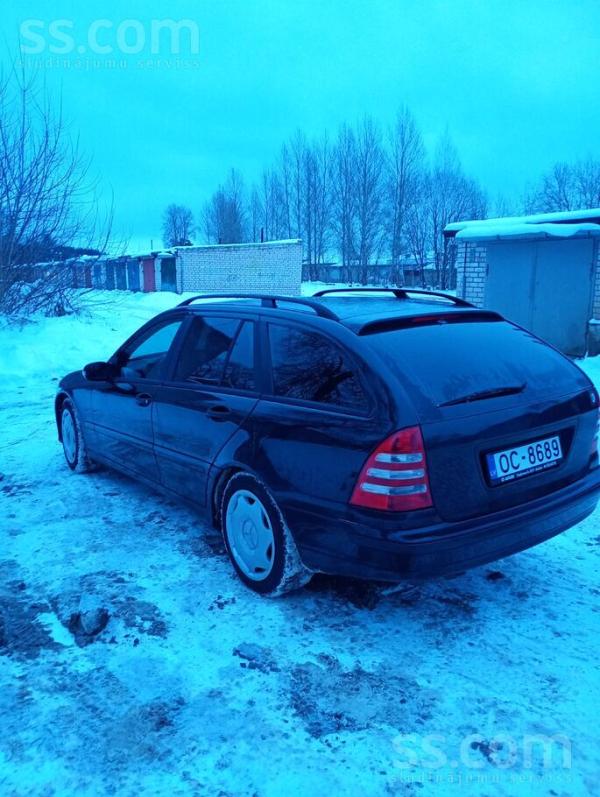 Melns Mercedes-Benz C 200 2007 Daugavpils, ar dzinēja tilpumu 2.20 L un nobraukumu 466 tūkst. km par 1700 €, foto 3 vietnē AUTOMOTO.COM.LV