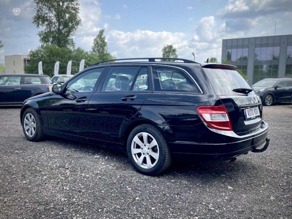 Black Mercedes-Benz C 200 2007 in Vilnius, with an engine capacity of 2.10 L and mileage of 375 thousand km for 3999 €, photo 3 on AUTOMOTO.COM.LV