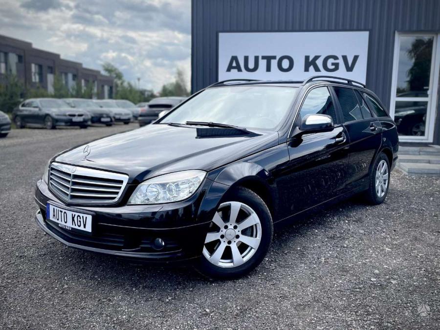 Melns Mercedes-Benz C 200 2007 Viļņa, ar dzinēja tilpumu 2.10 L un nobraukumu 375 tūkst. km par 3999 €, foto 1 vietnē AUTOMOTO.COM.LV