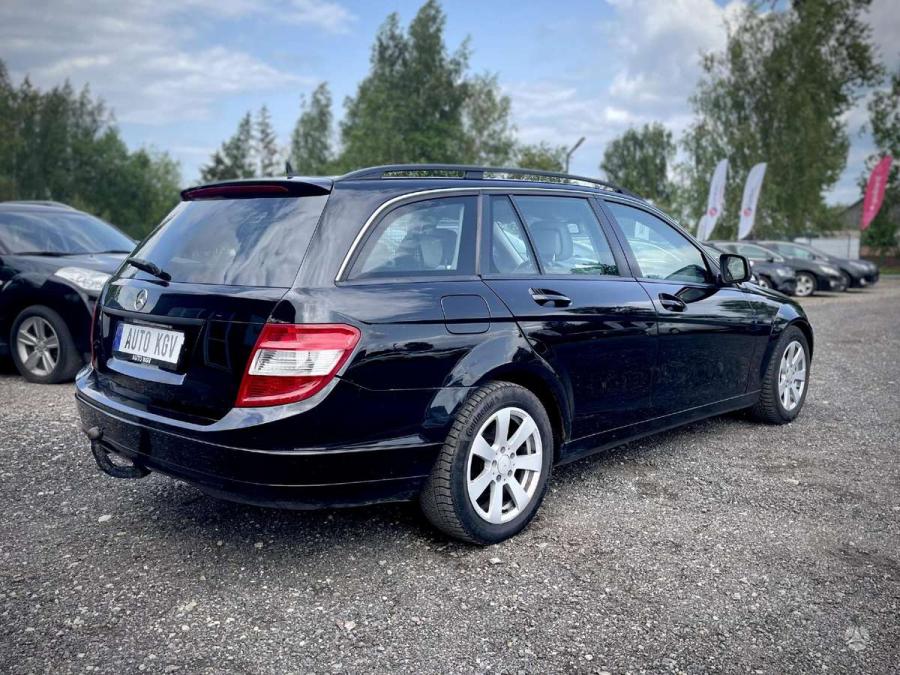 Melns Mercedes-Benz C 200 2007 Viļņa, ar dzinēja tilpumu 2.10 L un nobraukumu 375 tūkst. km par 3999 €, foto 6 vietnē AUTOMOTO.COM.LV