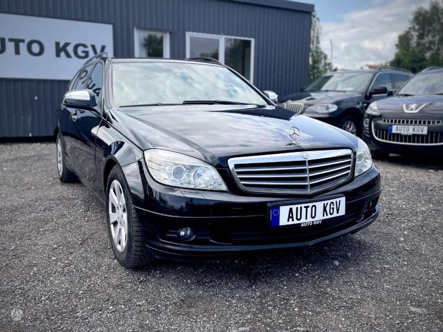 Melns Mercedes-Benz C 200 2007 Viļņa, ar dzinēja tilpumu 2.10 L un nobraukumu 375 tūkst. km par 3999 €, foto 8 vietnē AUTOMOTO.COM.LV