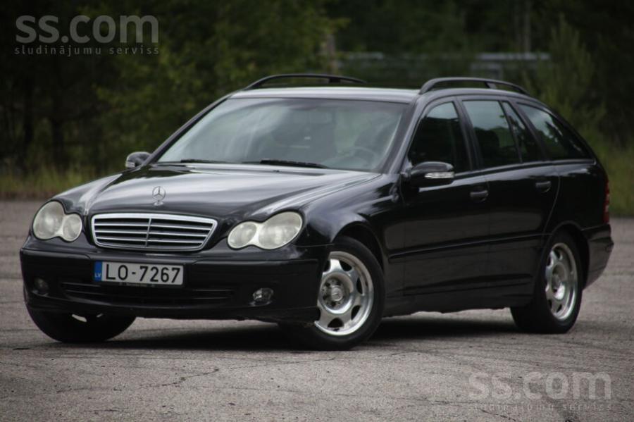 Черный Мерседес Ц 200 2007 в Рига, объемом двигателя 2.20 л и пробегом 332 тыс. км за 3500 €, фото 1 на AUTOMOTO.COM.LV