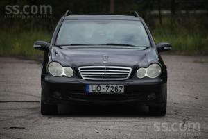 Черный Мерседес Ц 200 2007 в Рига, объемом двигателя 2.20 л и пробегом 332 тыс. км за 3500 €, фото 4 на AUTOMOTO.COM.LV