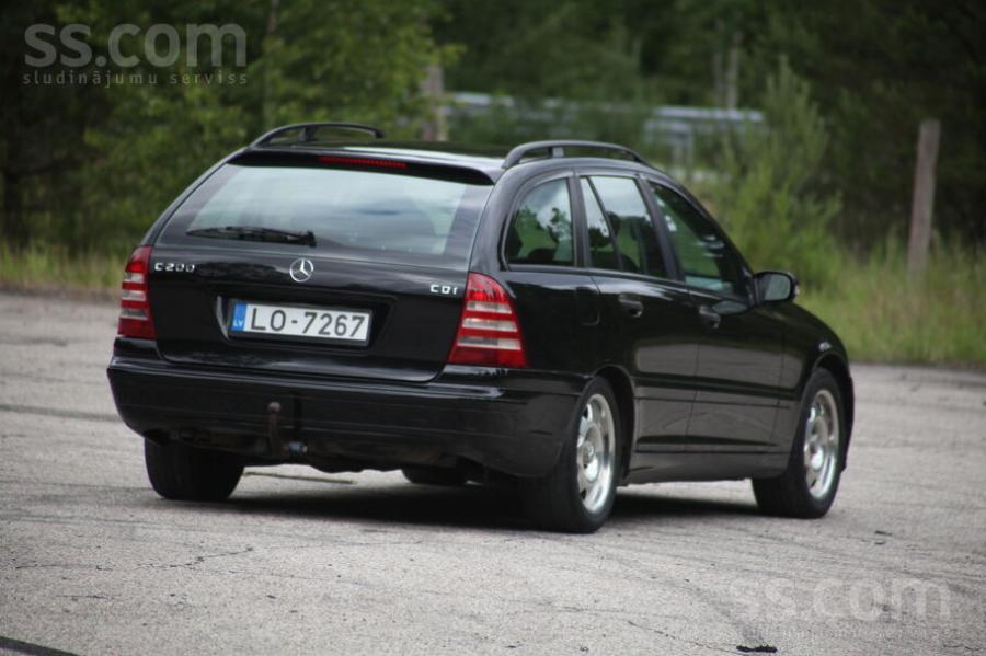 Черный Мерседес Ц 200 2007 в Рига, объемом двигателя 2.20 л и пробегом 332 тыс. км за 3500 €, фото 6 на AUTOMOTO.COM.LV
