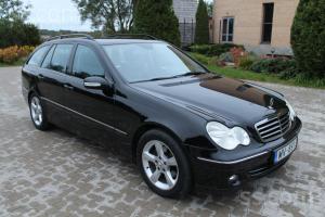 Melns Mercedes-Benz C 200 2007 Saldus, ar dzinēja tilpumu 2.20 L un nobraukumu 267 tūkst. km par 3650 €, foto  vietnē AUTOMOTO.COM.LV