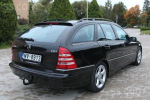 Black Mercedes-Benz C 200 2007 in Saldus, with an engine capacity of 2.20 L and mileage of 267 thousand km for 3650 €, photo 5 on AUTOMOTO.COM.LV