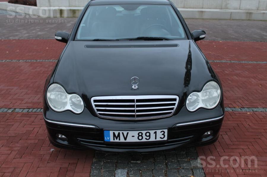 Black Mercedes-Benz C 200 2007 in Saldus, with an engine capacity of 2.20 L and mileage of 267 thousand km for 3650 €, photo 18 on AUTOMOTO.COM.LV